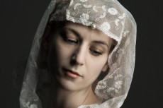 24 oranges » Rembrandt’s light in Danielle van Zadelhoff’s photos24 oranges